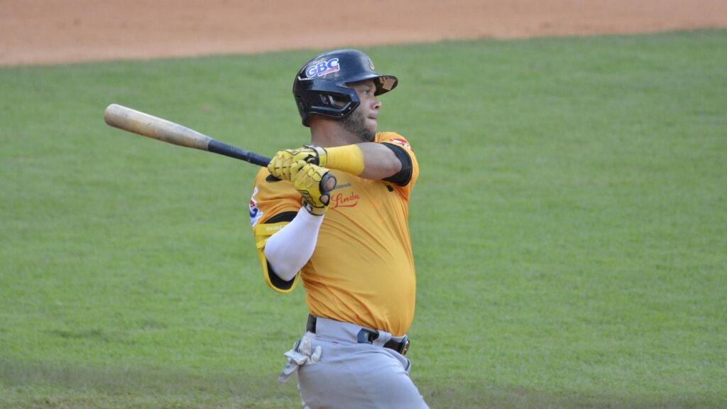 Yadiel Hernández regresa a las Águilas Cibaeñas y destaca la dificultad ...